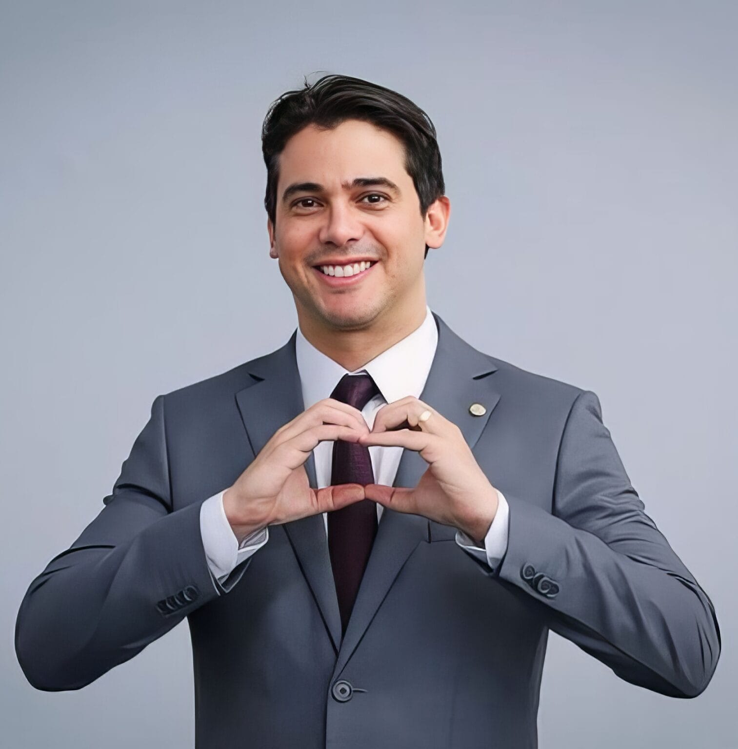 Júnior Mano - Descubra suas Notícias e Projetos realizados